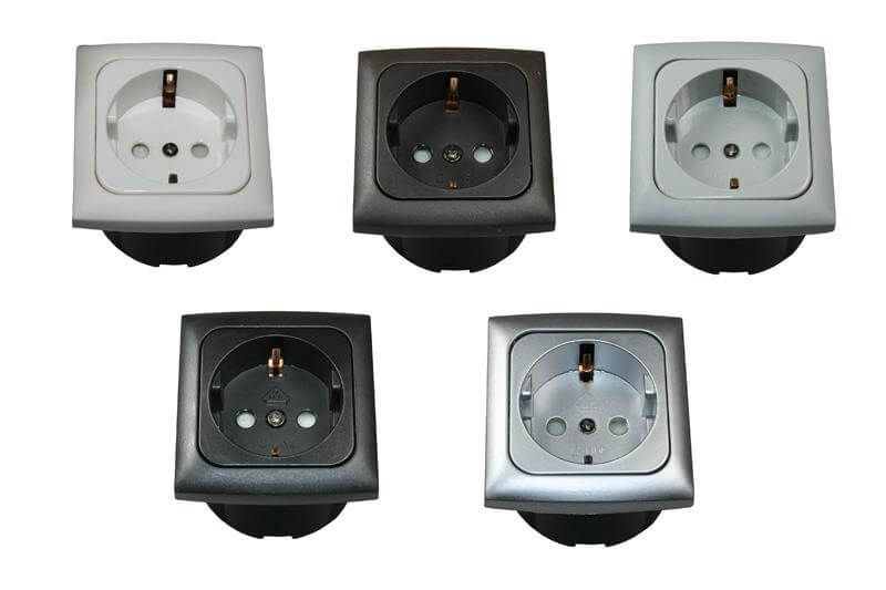 C-LINE SOCKET + COVERFRAME + ISOBOX SILVER